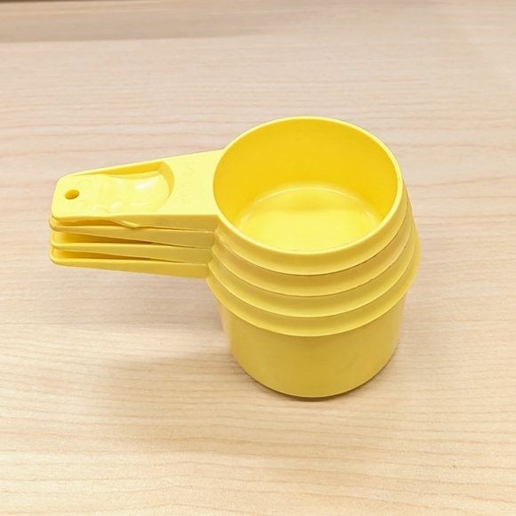 Tupperware | Kitchen | Vintage Retro Set Of 4 Tupperware Bright Yellow ...